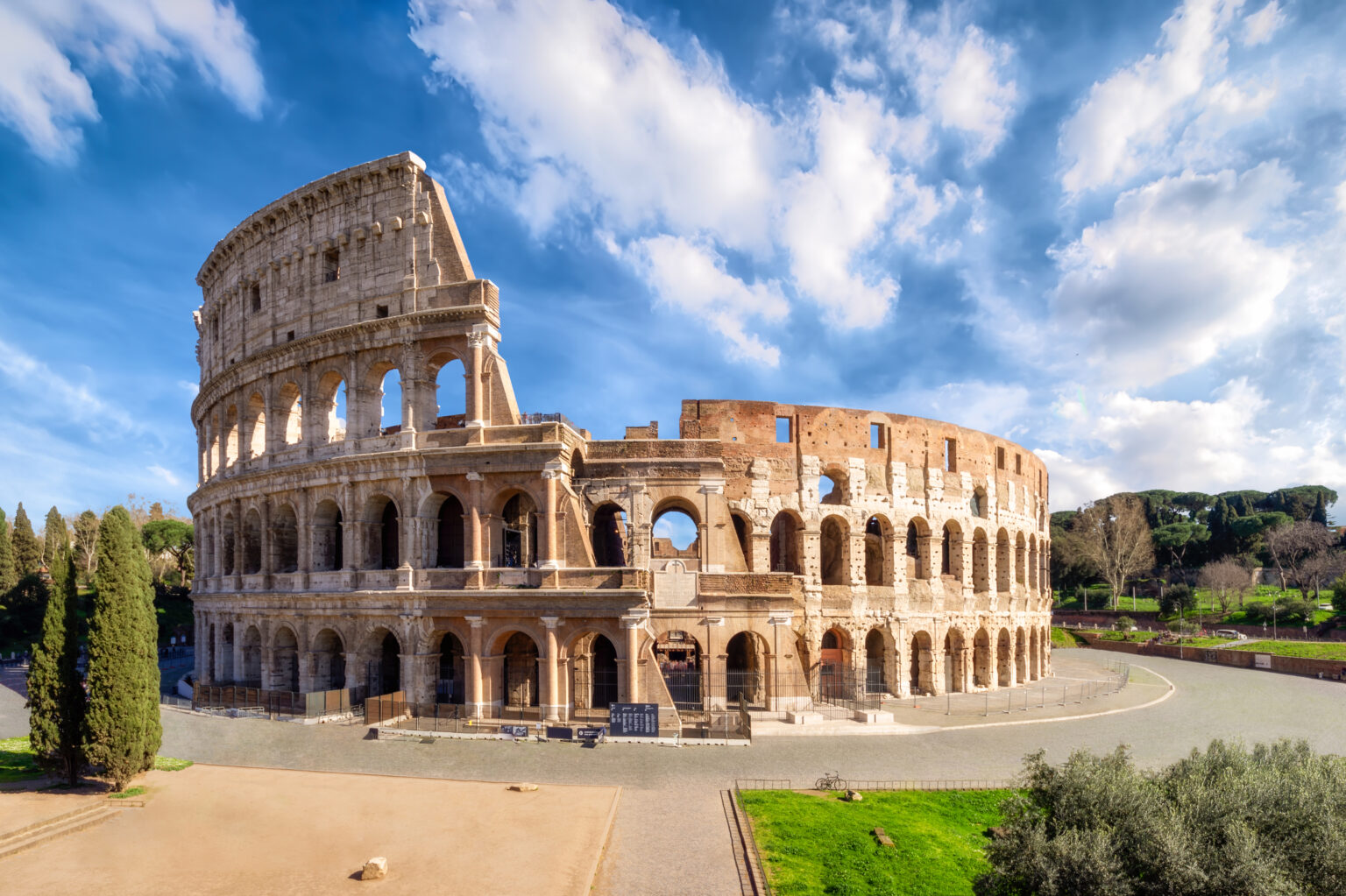Viaja por Europa: descubre París, los Alpes e Italia | Fundays Tours